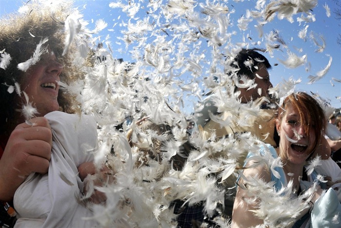 International Pillow Fight Day | Amusing Planet